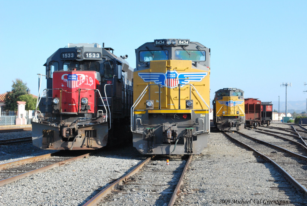 UP 1533 working in the yard with UP 8434 & UP 8451 parked nearby.
